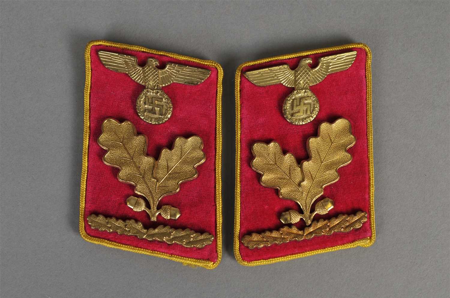 Lot 397 - Set of German Third Reich NSDAP collar tabs